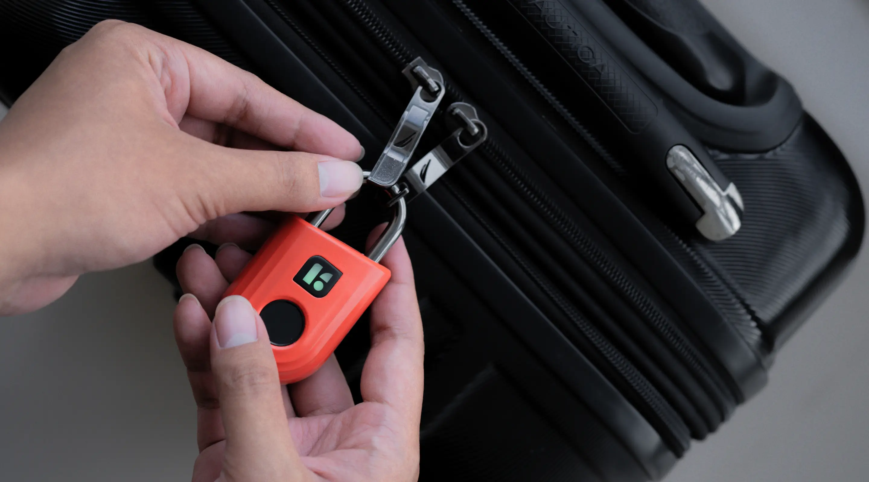 Padlock Lite: Simplified Smart Padlock | igloohome