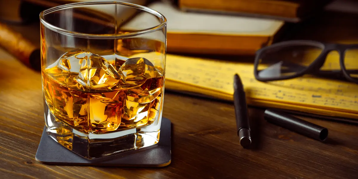Alcohol And Sleep – How to Manage Your Nightcap Properly