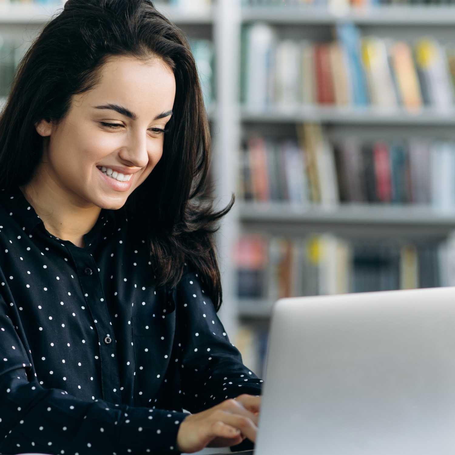 Clases particulares de inglés online | EF English Live