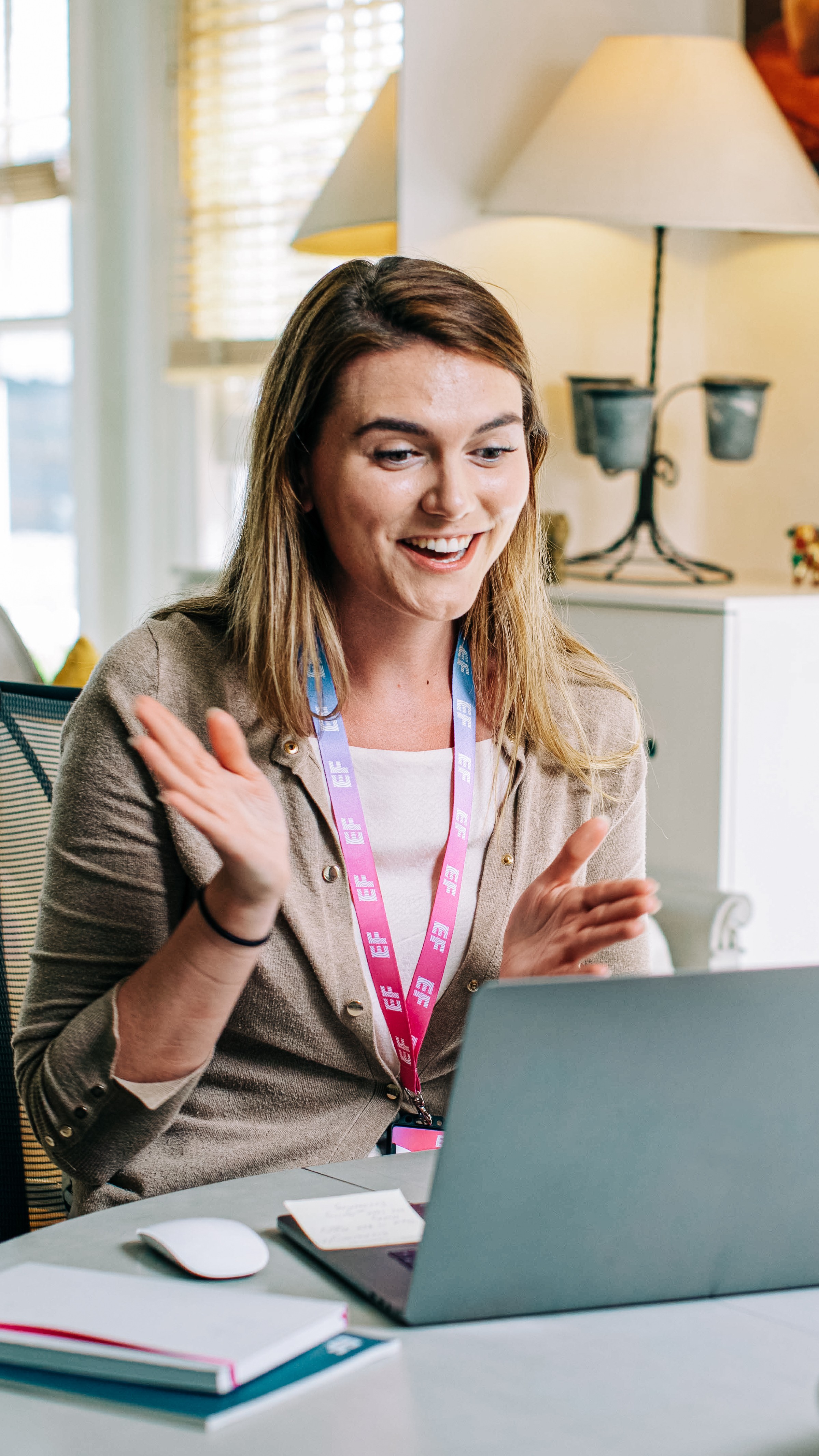 Curso de Inglês Avançado | EF English Live