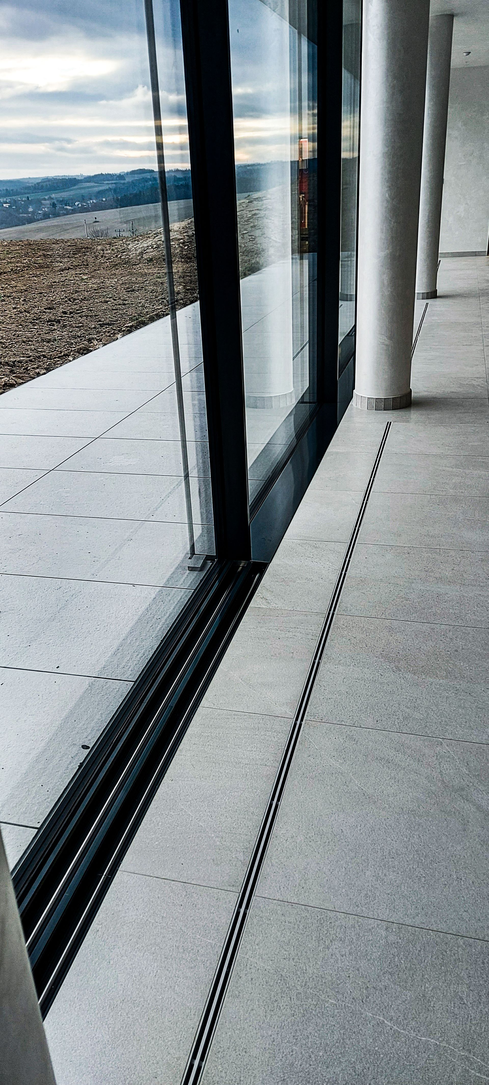 AQUA-H Linear Diffusers · Keep the water condensate out! · Systemair