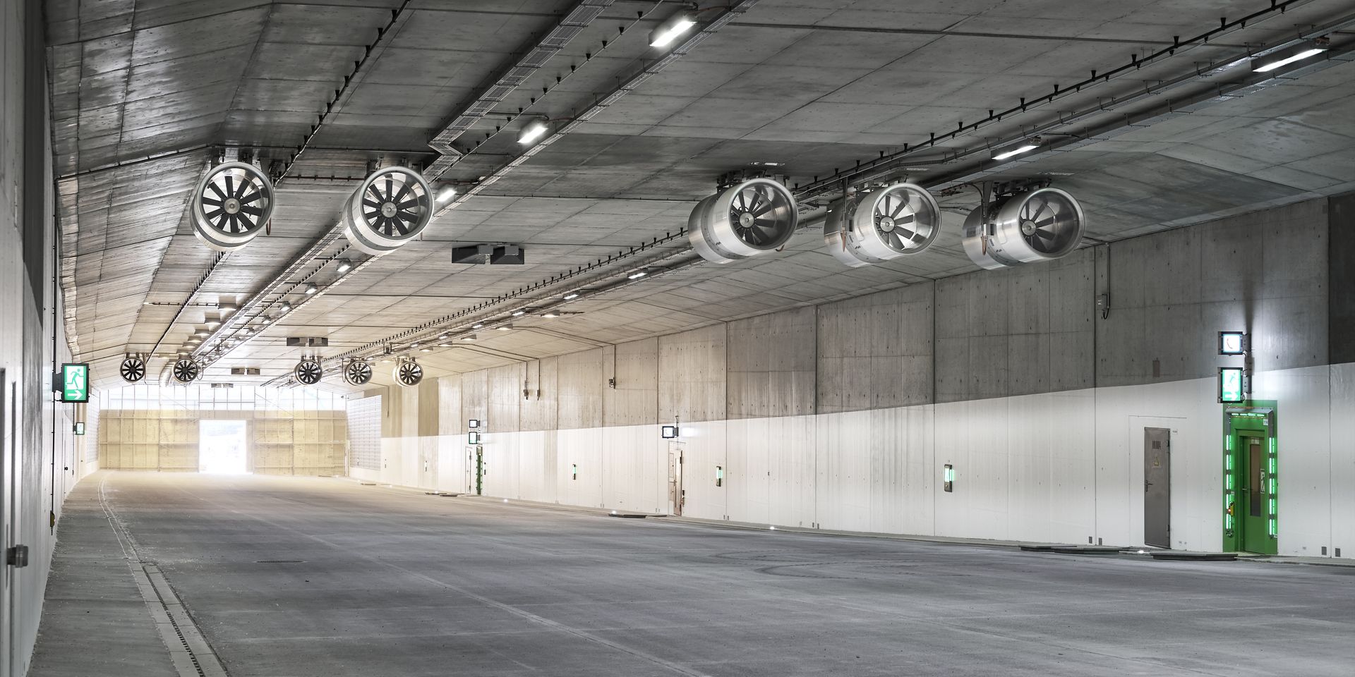 Strahlventilatoren entlüften im Brandfall Tunnel · Systemair