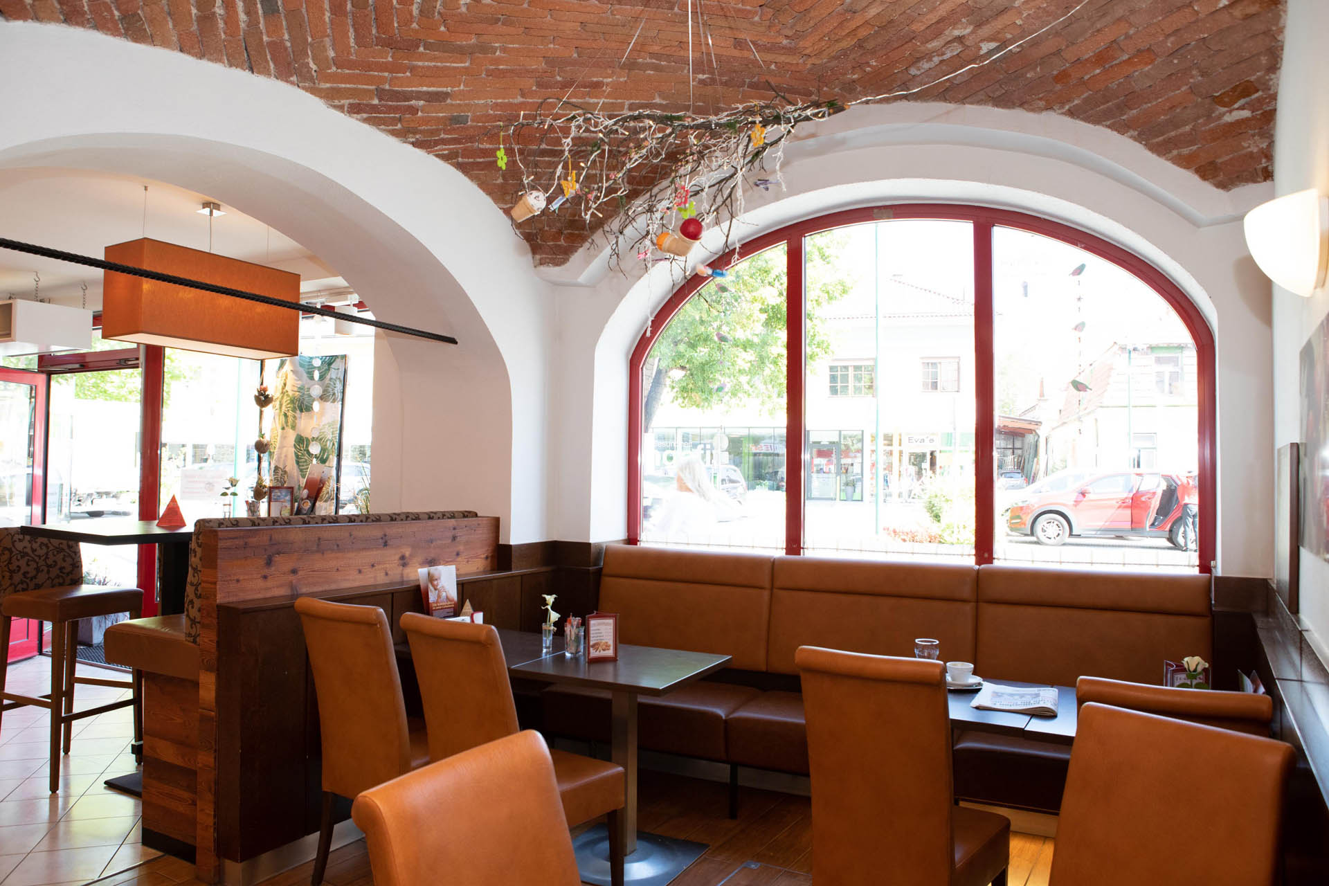 Filialen & Cafés | Koll GmbH