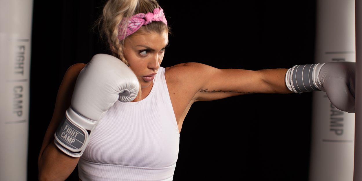 6 Creative Ways to Use a Jab Defensively in the Boxing Ring