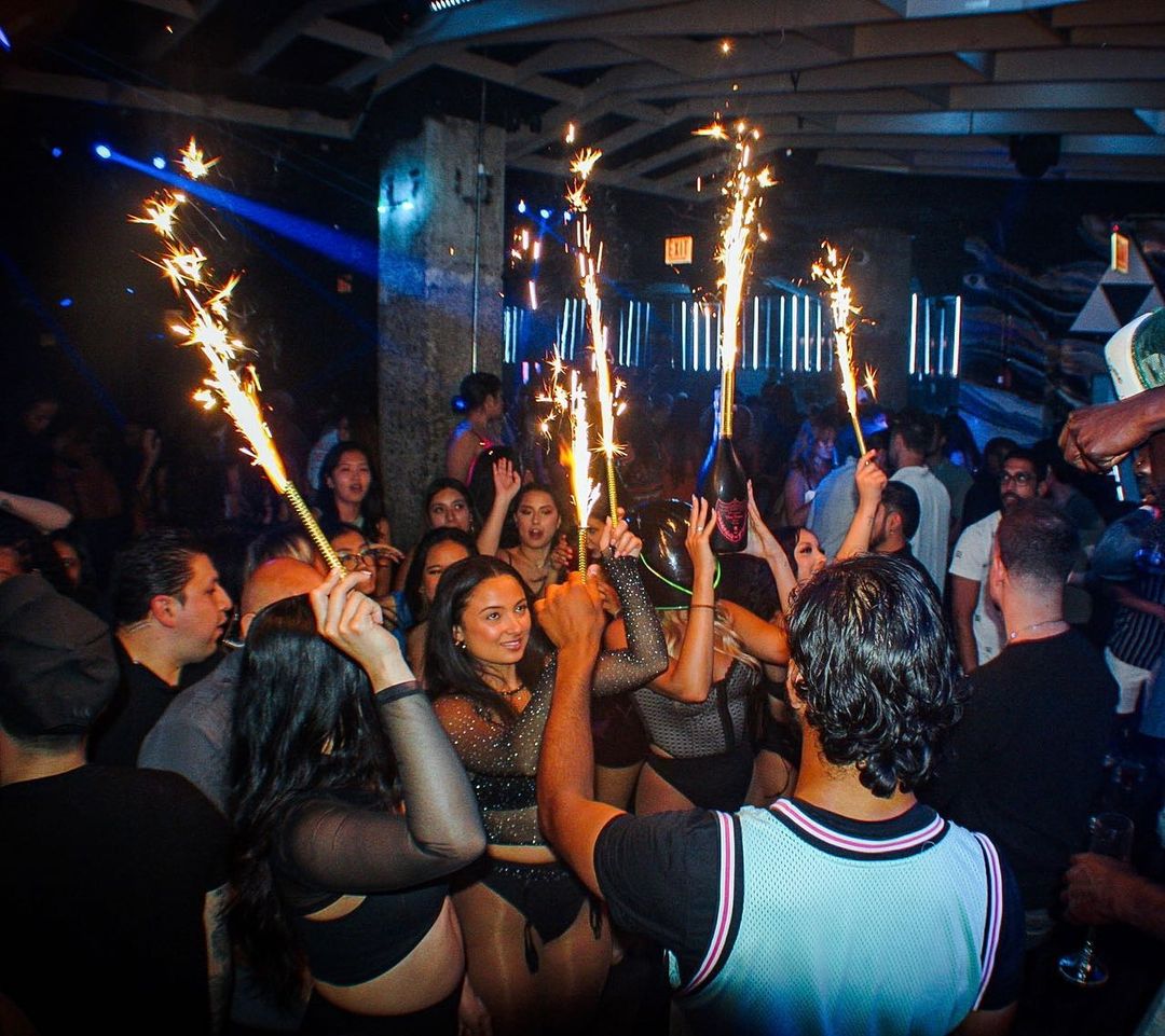 The Underground Chicago | Reservations, Info & Next Events | Nox