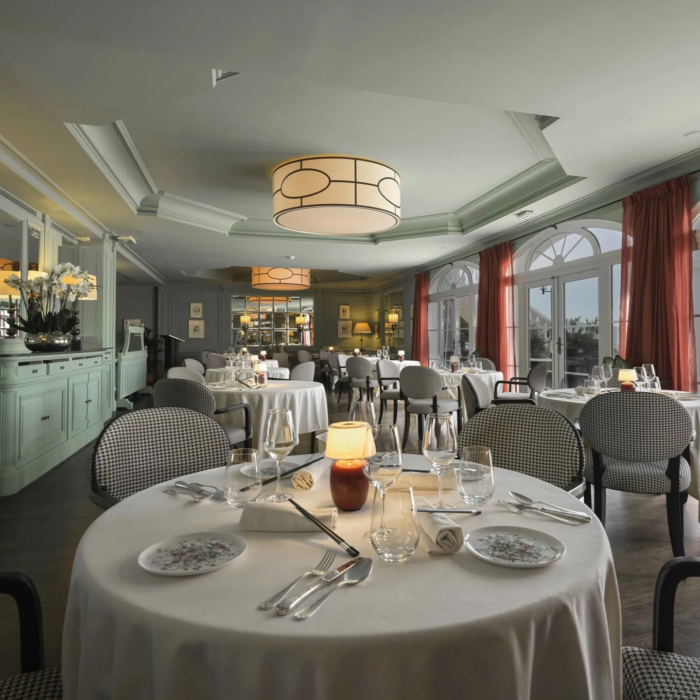 L'Indochine club Saint-Tropez | Reservations, Info & Next Events | Nox