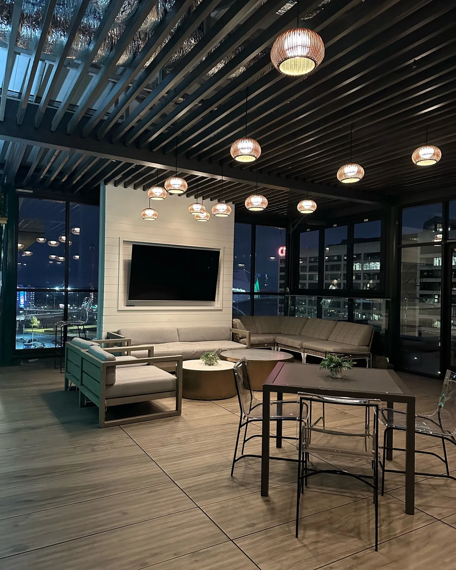 SkyLounge Atlanta | Réservations, Infos & Prochains Événements | Nox