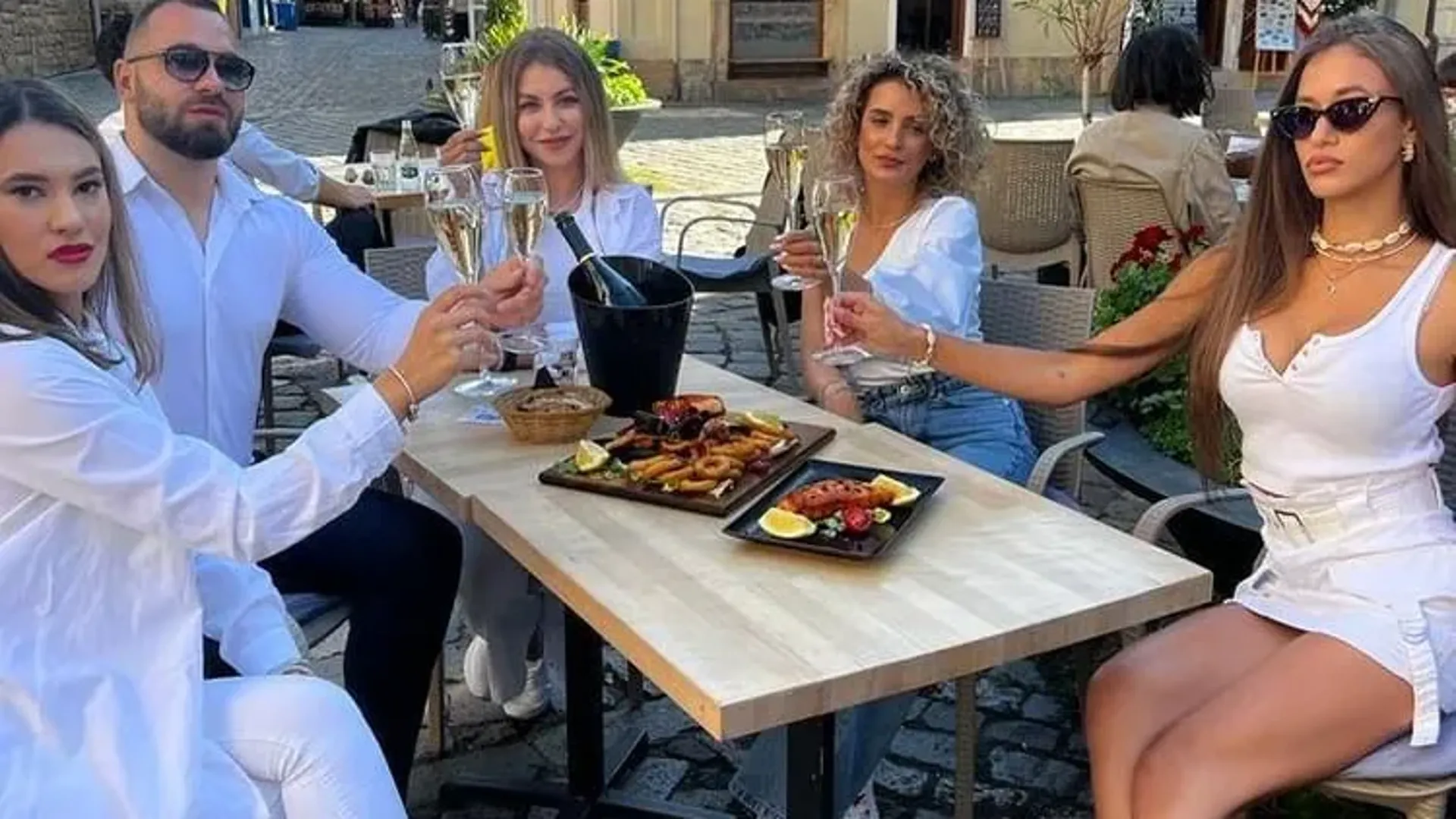 Caro Club Madrid | Booking, Info & Next Events