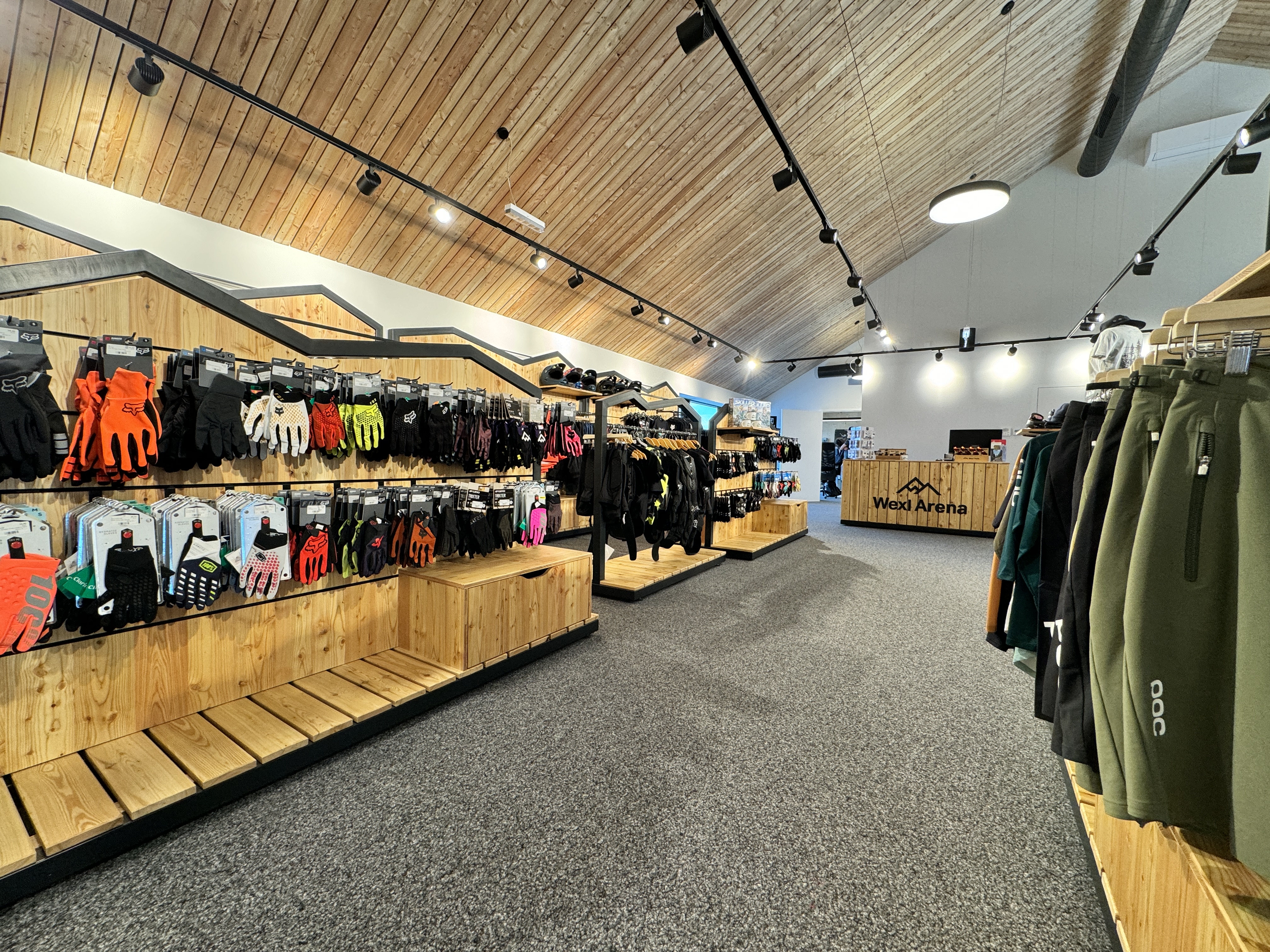 WEXL BASE ERÖFFNET - Wexl Arena St.Corona