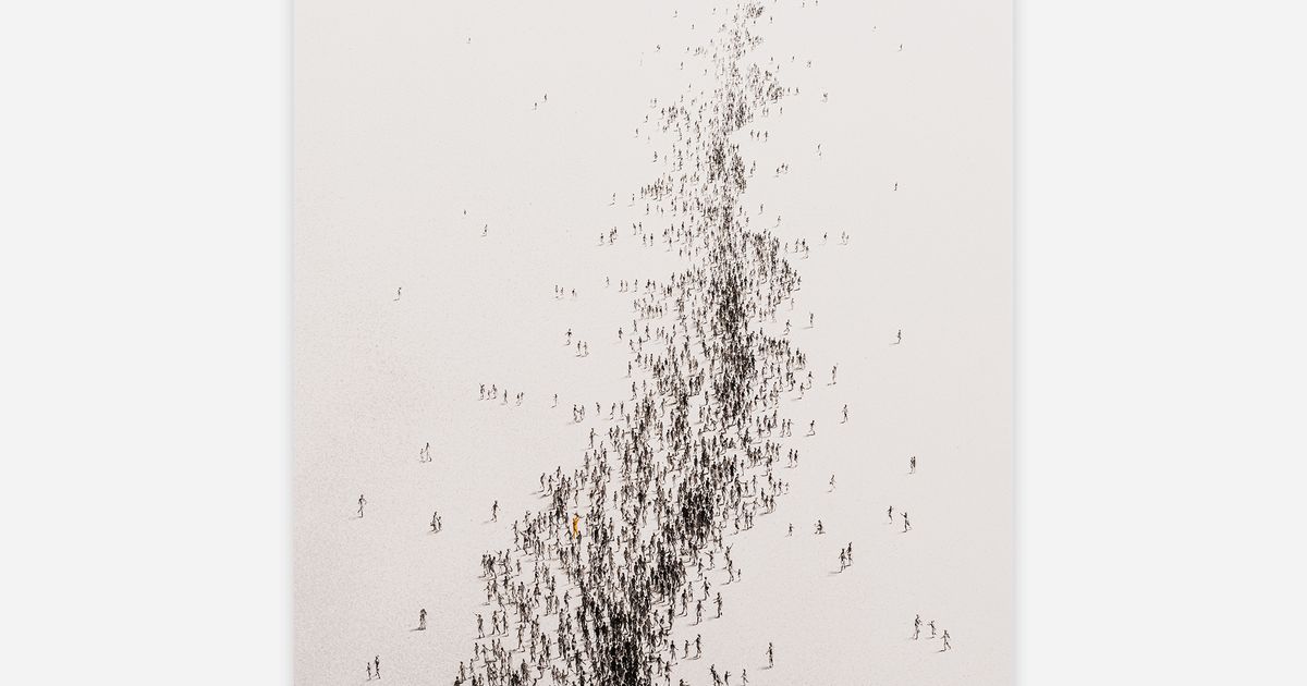 HOPE (501-625) by Pejac