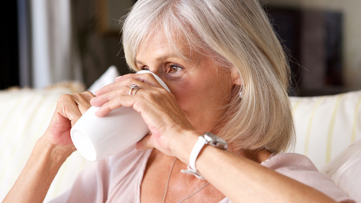 6 Bladder Friendly Drinks To Help Soothe Overactive Bladder - Jude