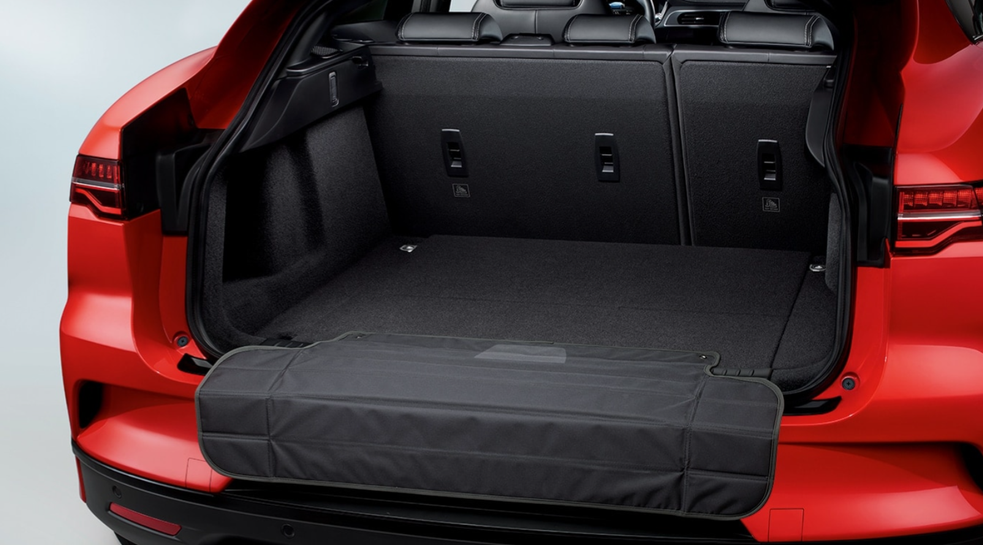 Jaguar I-PACE Accessories | Sytner Jaguar