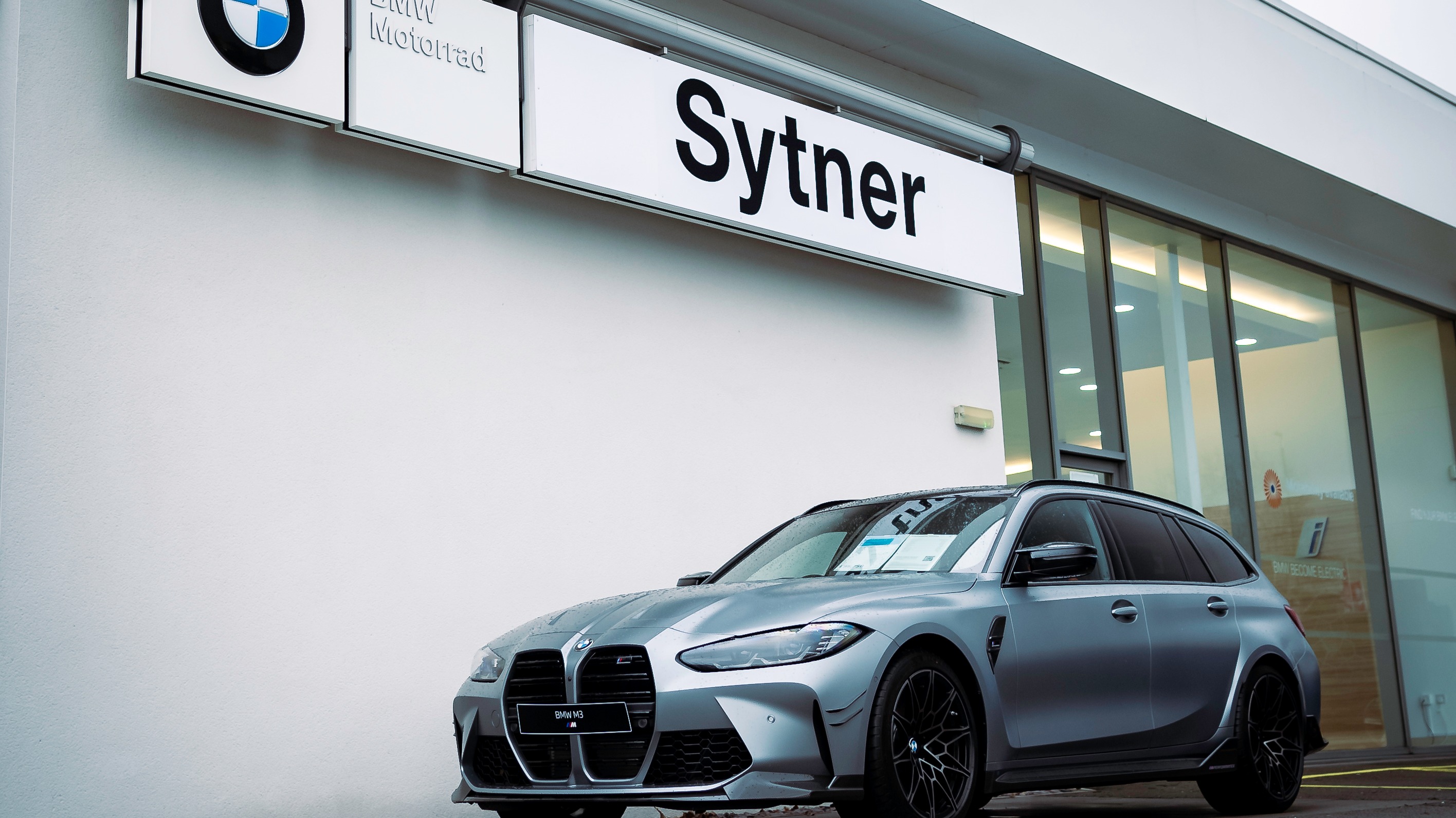 Logotipo De Bmw Sytner April Woodward Branch Manager Beaverbrooks