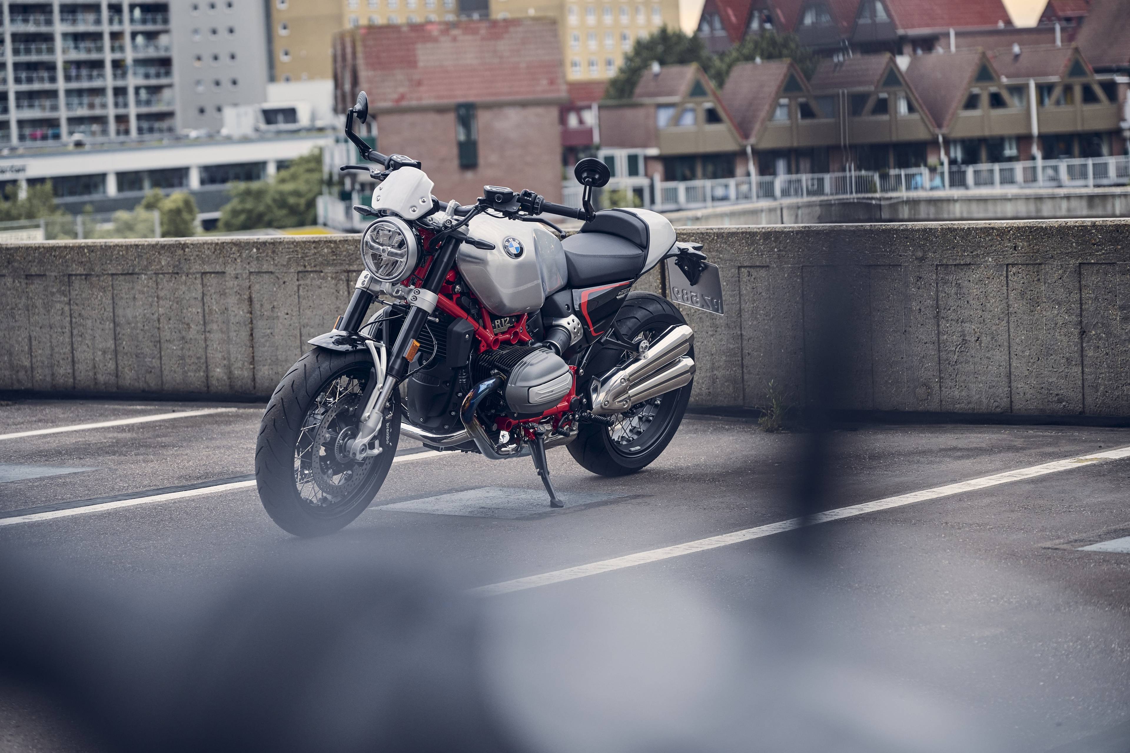 r-12-ninet-sytner-bmw-motorrad