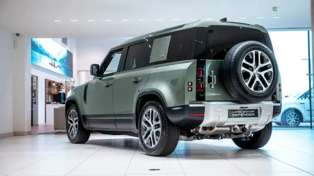 The Seven Best Features on the New Land Rover Defender | Sytner Land Rover
