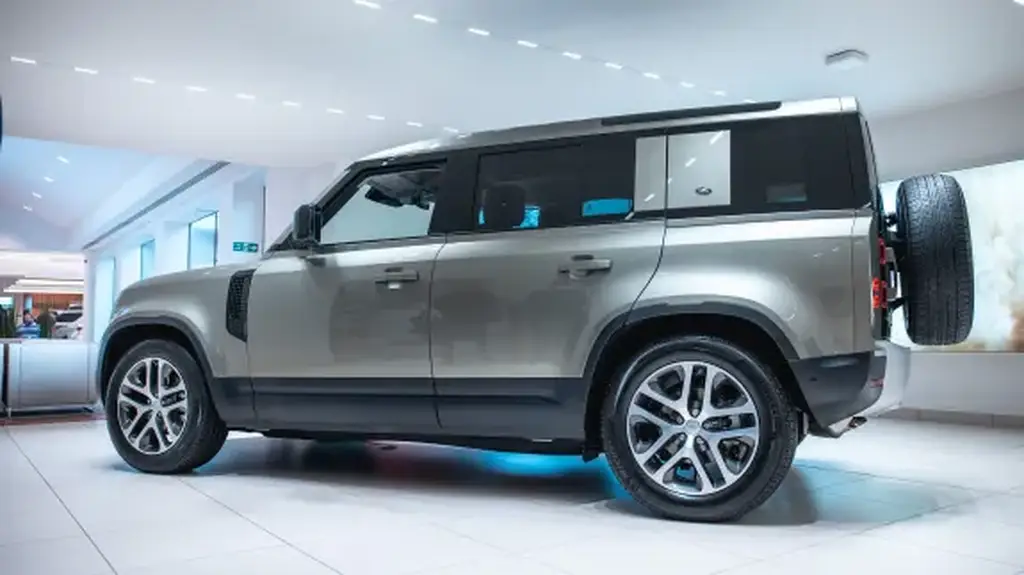 The Seven Best Features on the New Land Rover Defender | Sytner Land Rover