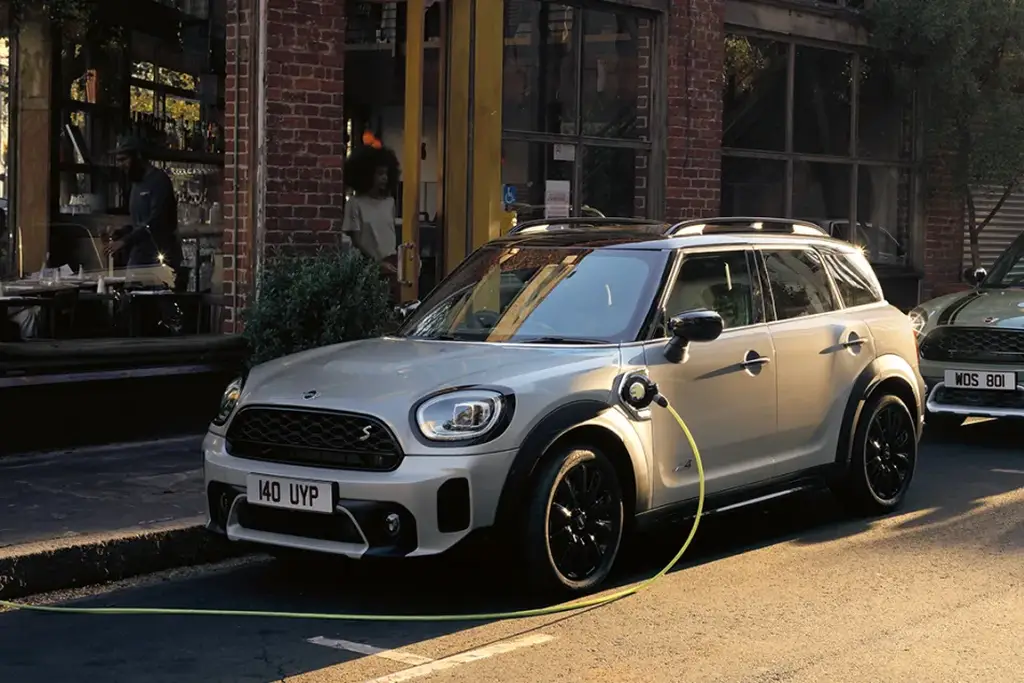 MINI Countryman Plug-In Hybrid | Sytner MINI