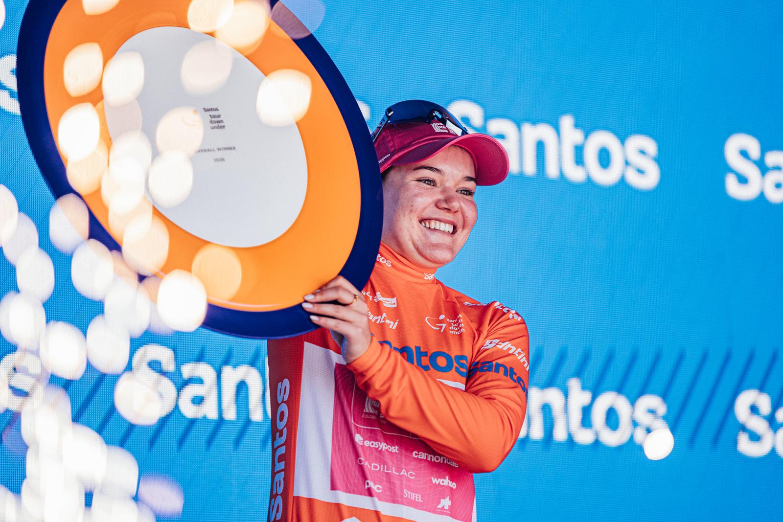 Noemi Rüegg defends TDU title
