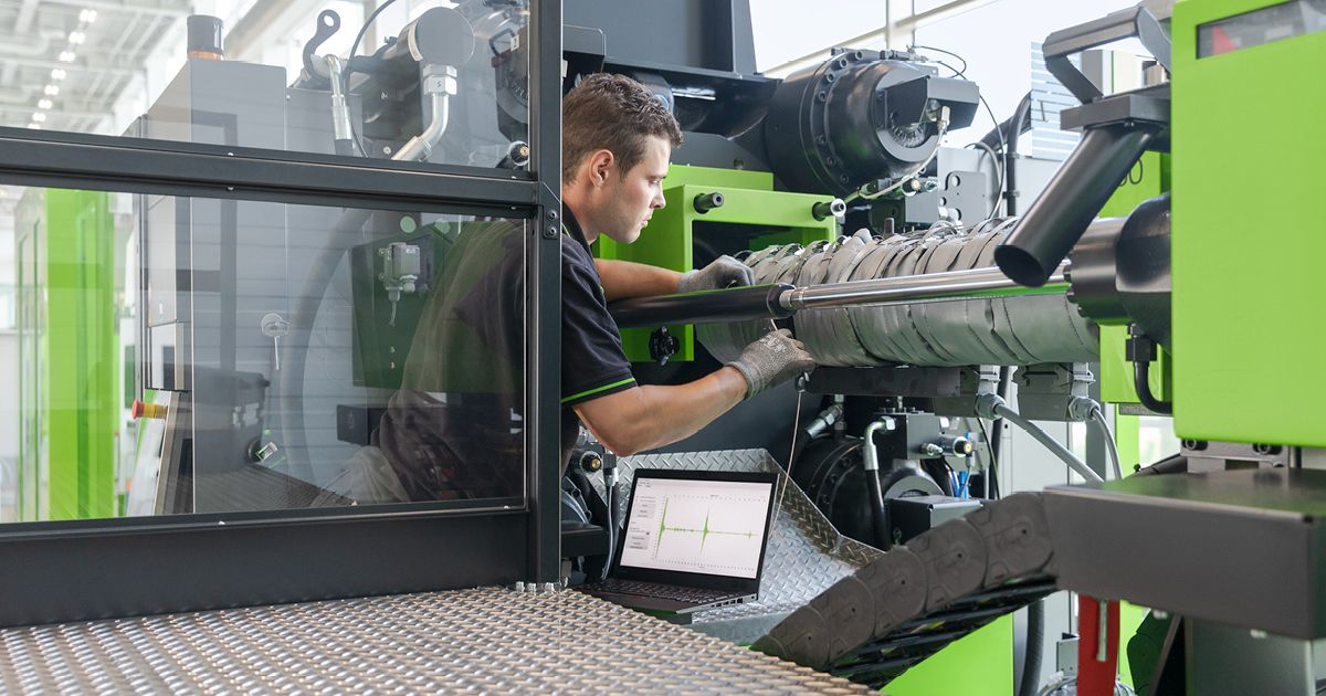 Condition monitoring injection molding machine - ENGEL