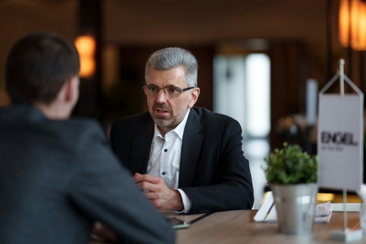 Elektromos fröccsöntőgépekkel az energiaárak ellen - ENGEL