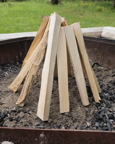 How to Start a Campfire: Tips and Tricks for Success | RevolutionRace