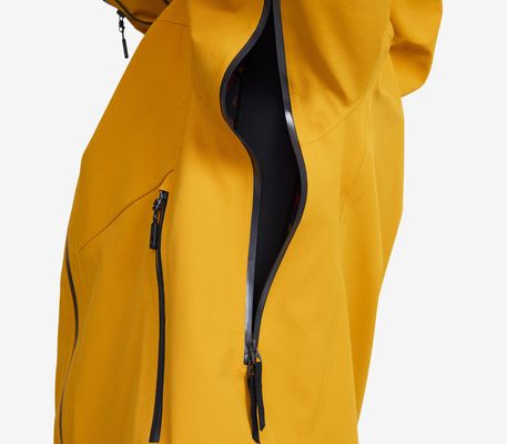 Cyclone 3L Shell Jacket Men Black | RevolutionRace