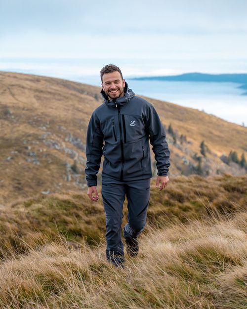 The difference between hardshell & softshell | RevolutionRace