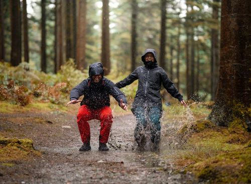 What to wear when hiking in the rain | RevolutionRace