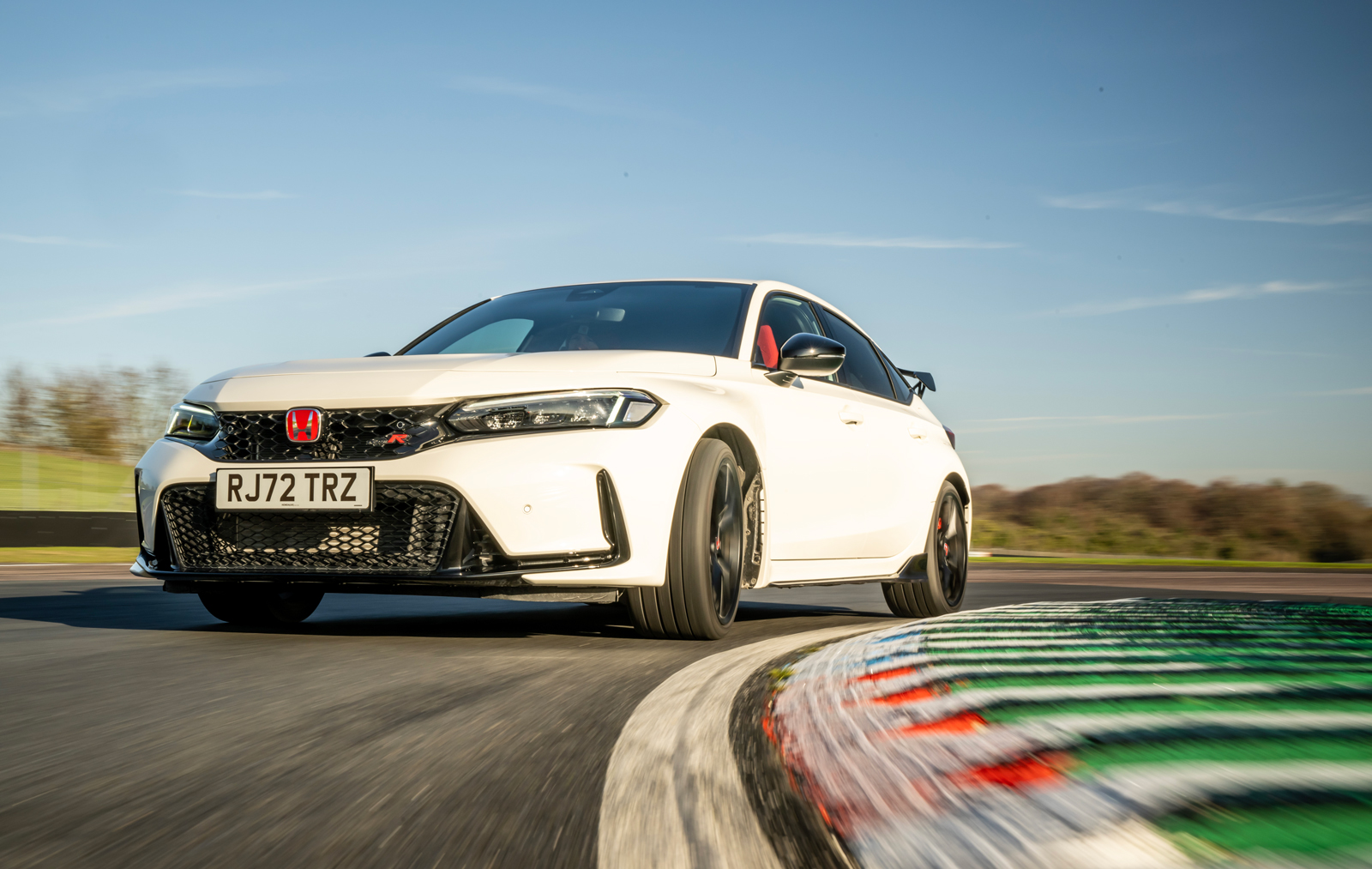 Honda Civic Type R (FL5) car review - cinch