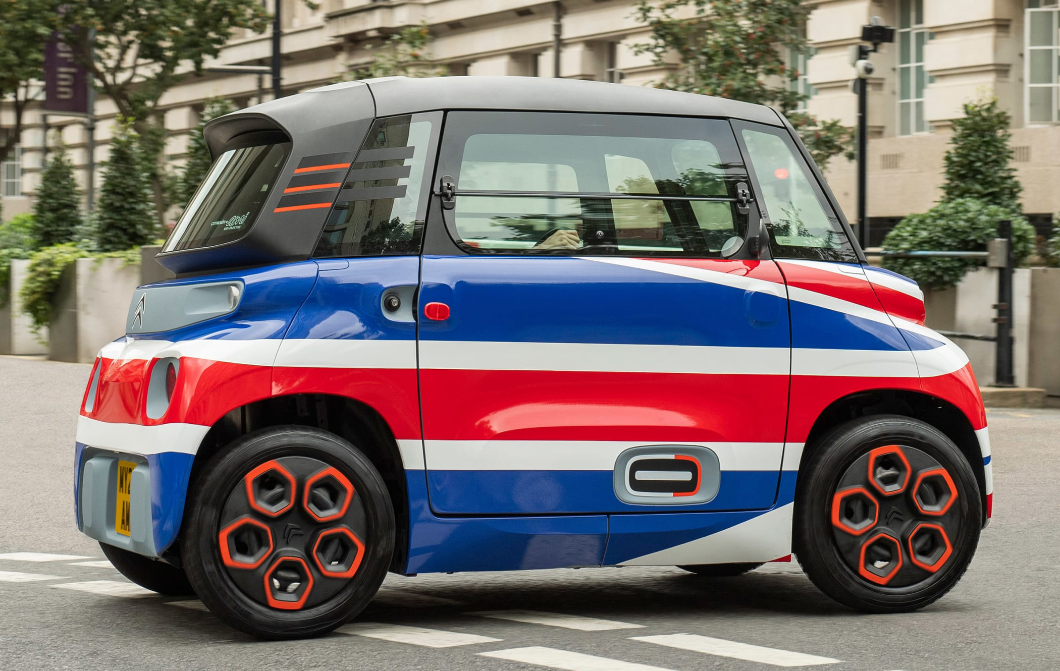 Tiny Citroen Ami EV Quadricycle is coming to Britain! - cinch