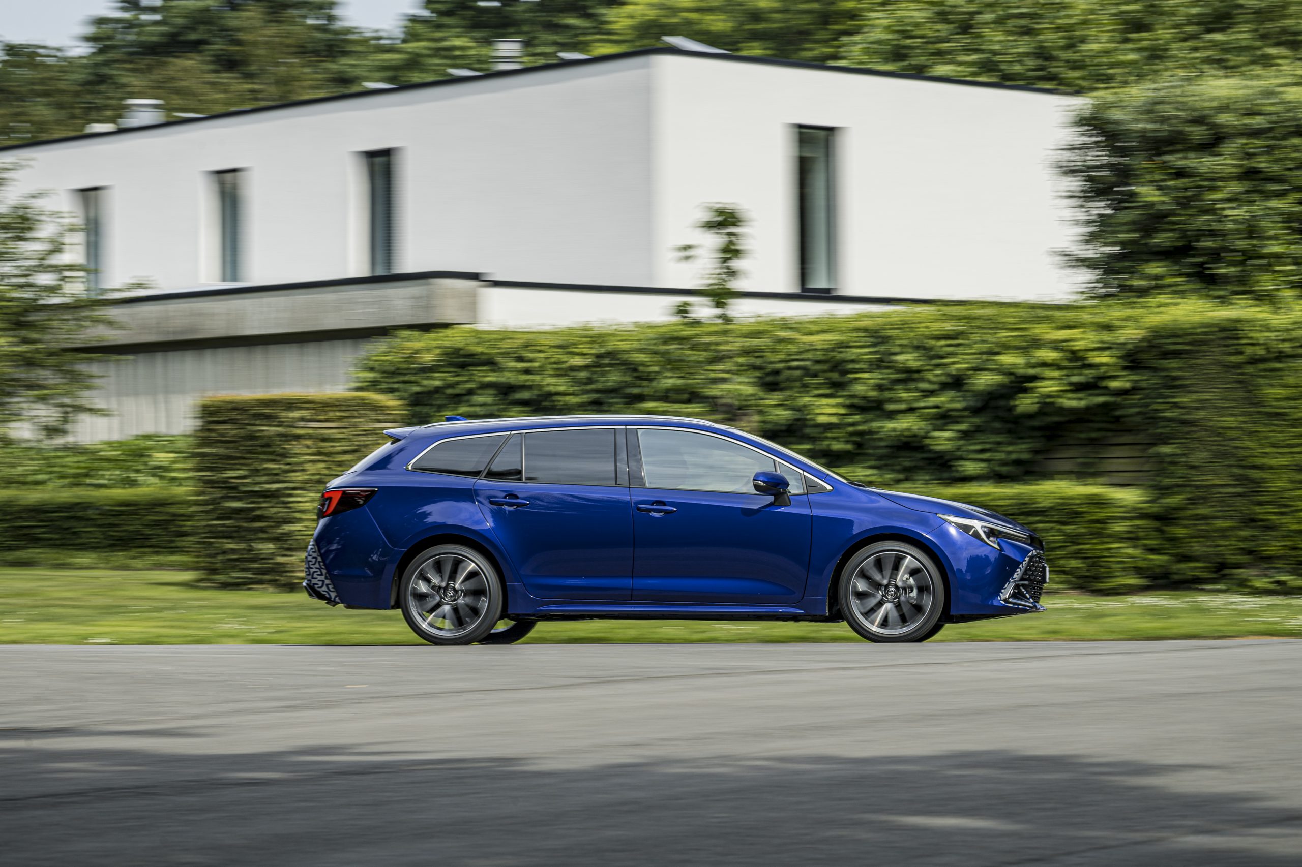 Best estate cars with big boots for 2024 - cinch