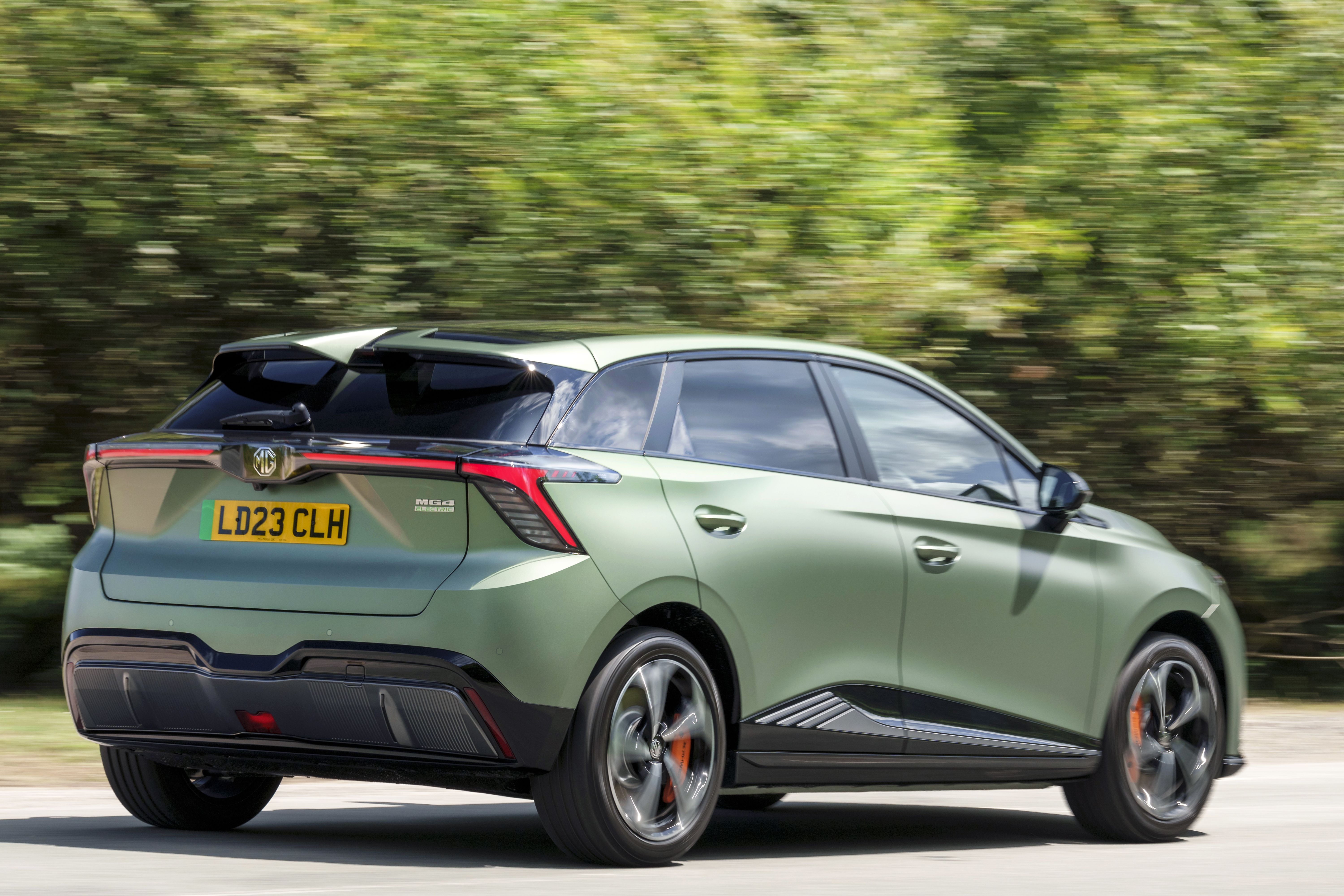 MG MG4 XPower review 2023: how good is it on track? - cinch