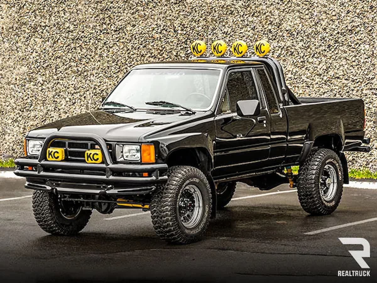 80s Toyota Trucks 1985 Toyota Pickup 2WD : R/vintagejapaneseautos