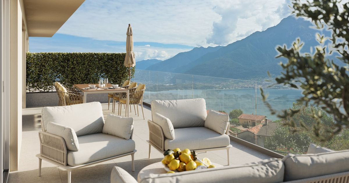 New-build penthouse with panoramic views, sunny terrace and infinity ...