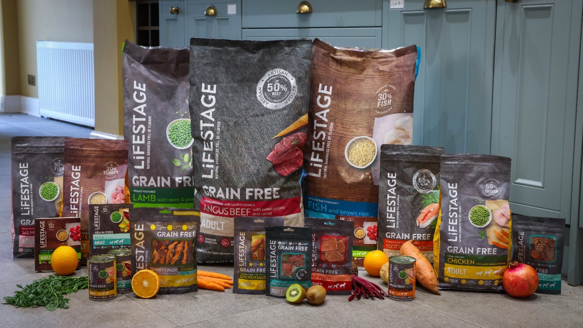 A Complete Lifestage Dog Food Feeding Guide | Jollyes Pets