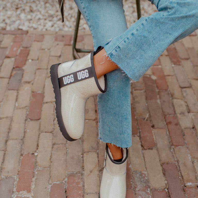 UGG Ultra Mini en Classic Mini: dé it-schoen van dit moment - Van ...