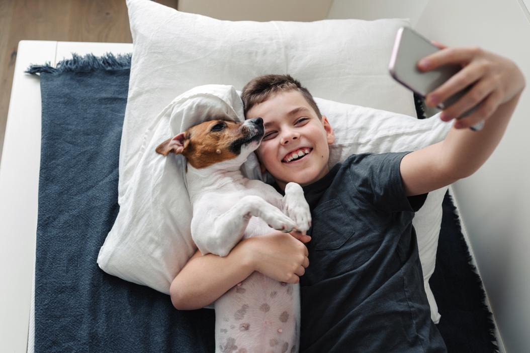 How to take great selfies with your pets | ManyPets
