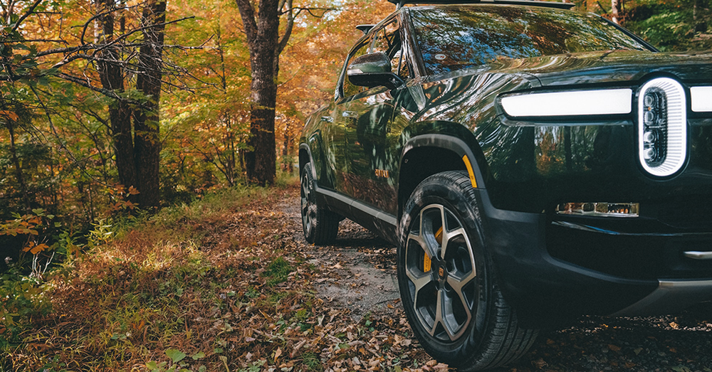 EV Maker Rivian Sinks on $1.5 Billion Offering