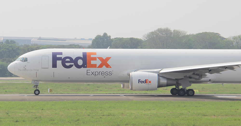 FedEx Races to Cut Costs As Consumer Demand Weakens