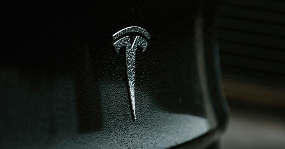 Tesla Board Member Makes Rare $1M Stock Buy – A Reversal Signal for TSLA?