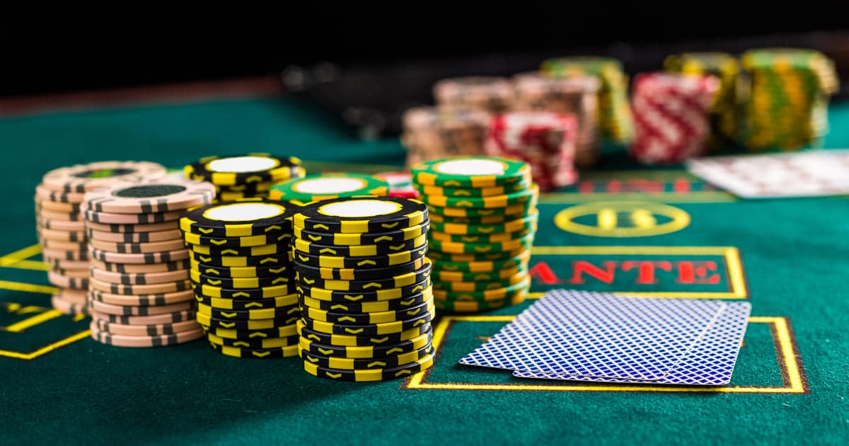 Short Stack Poker Strategy: Surviving and Thriving | Natural8