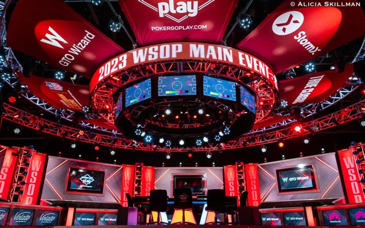 Main Event Under 150 Players As Day 5 Draws To A Close | Natural8