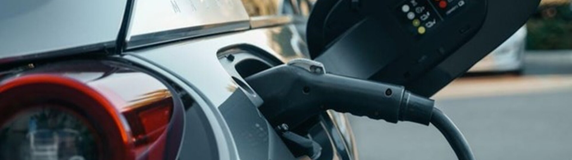 A Comprehensive Guide to EV Charging Stations in Dubai | MOOV by Al-Futtaim