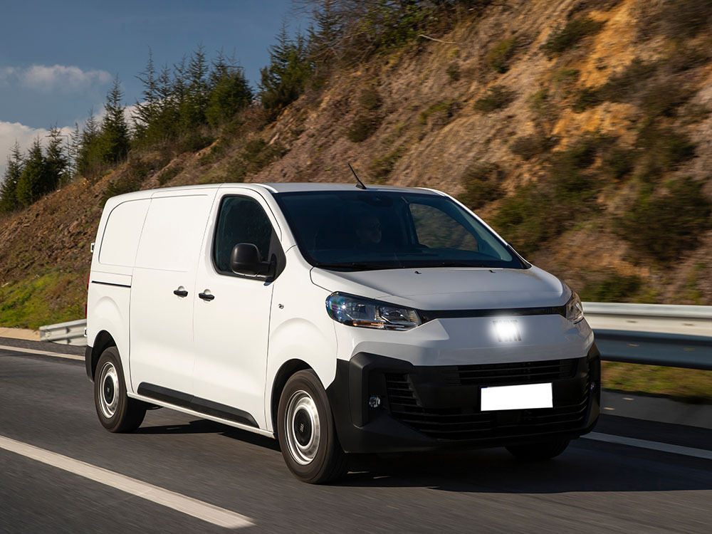 Best Commercial Auto Insurance Companies (2025) | Insurify