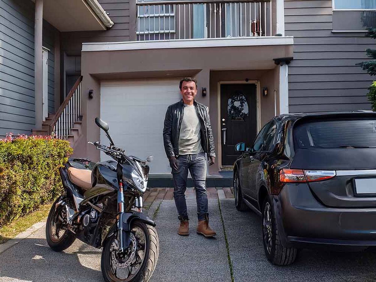 Best Auto and Motorcycle Insurance Bundles in 2026 | Insurify