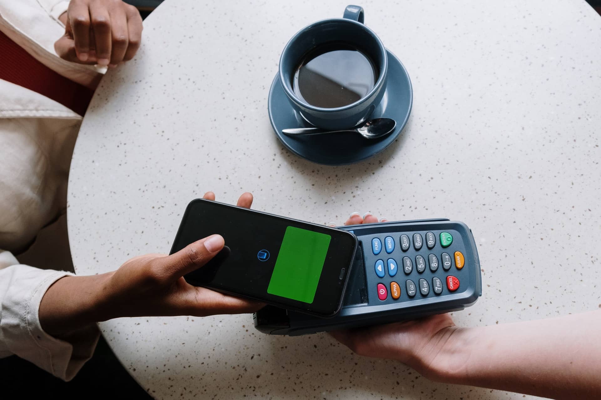 A Cashless World 2020 - A Threat or an Opportunity for the Fintech ...