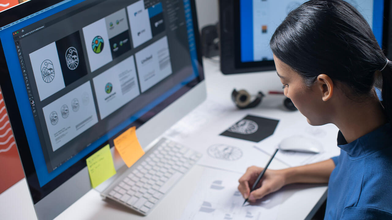 Graphic Design Side Hustle: How To Start And Scale Your Business