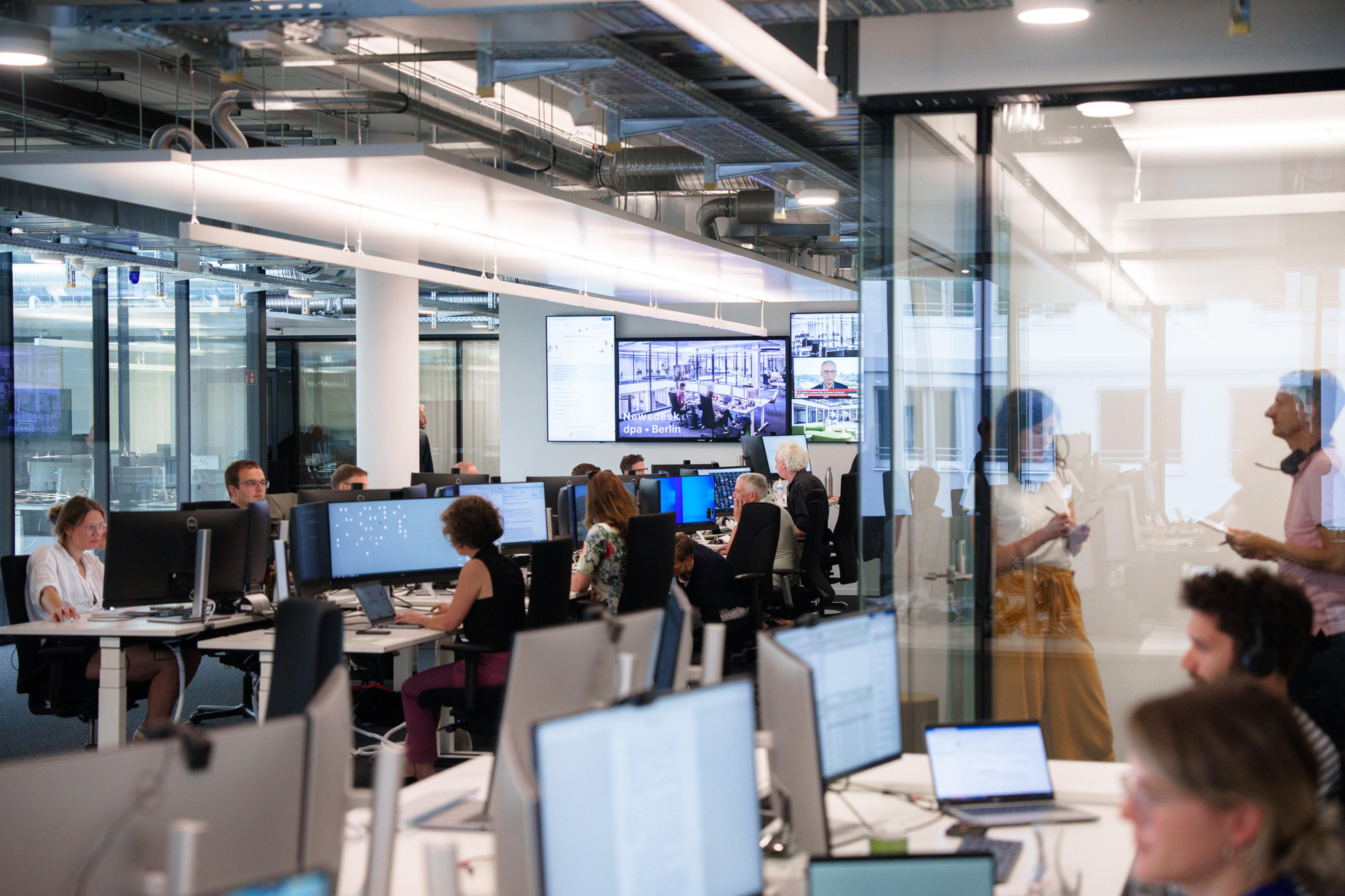 Press and media relations of dpa