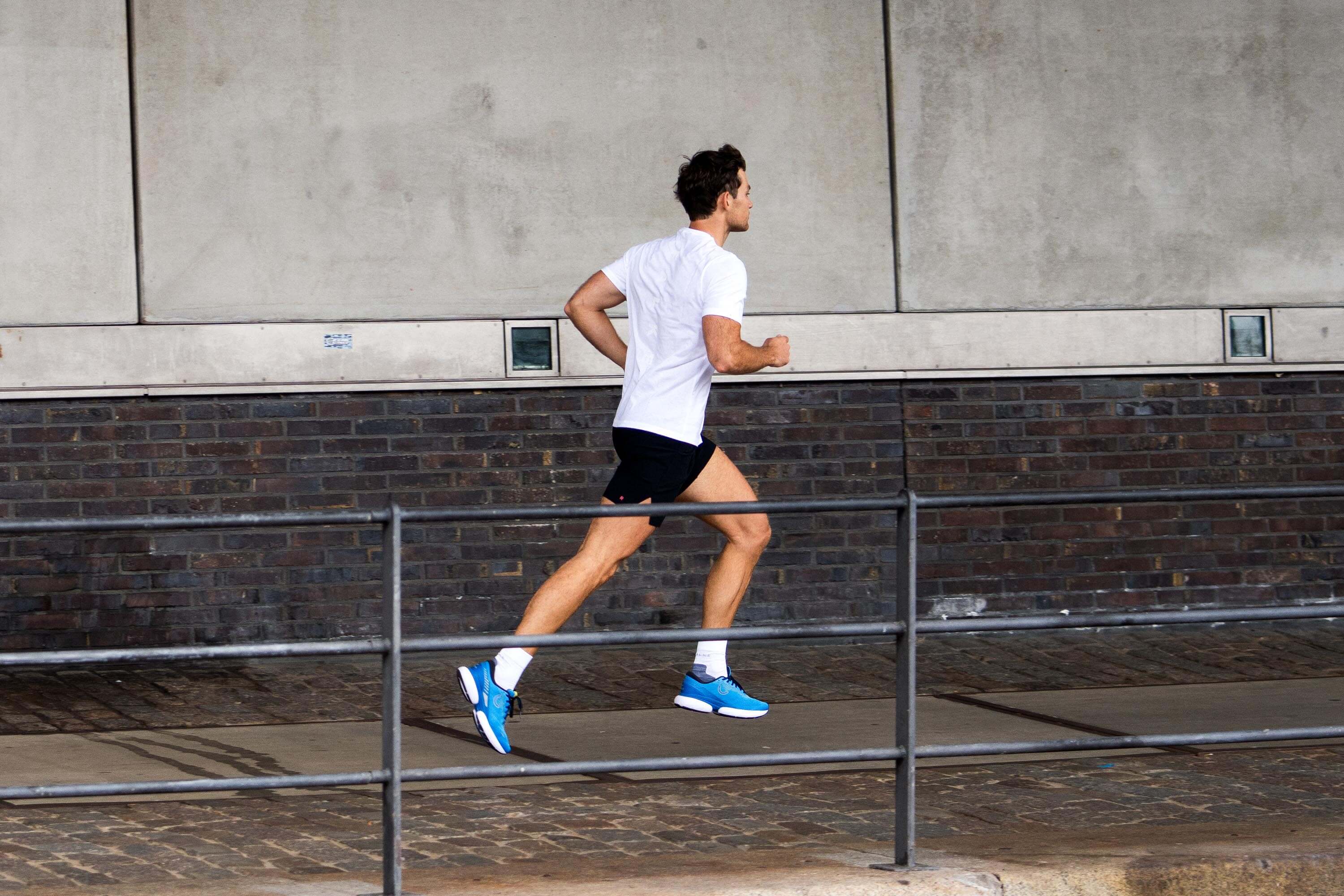 Laufschuhe und Socken für Damen und Herren | True Motion