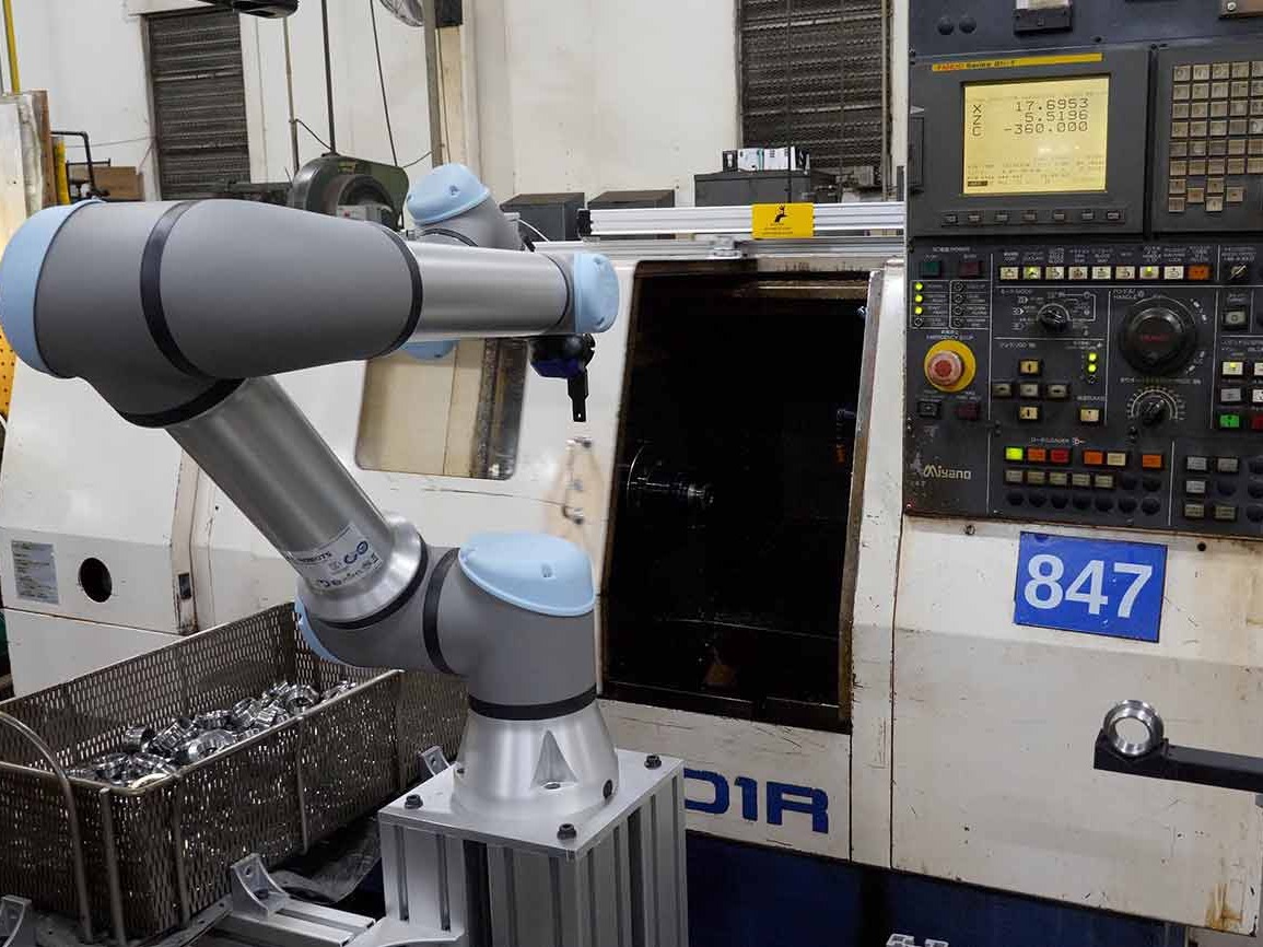 PrecisionForm Inc. | Cobot Case Stories